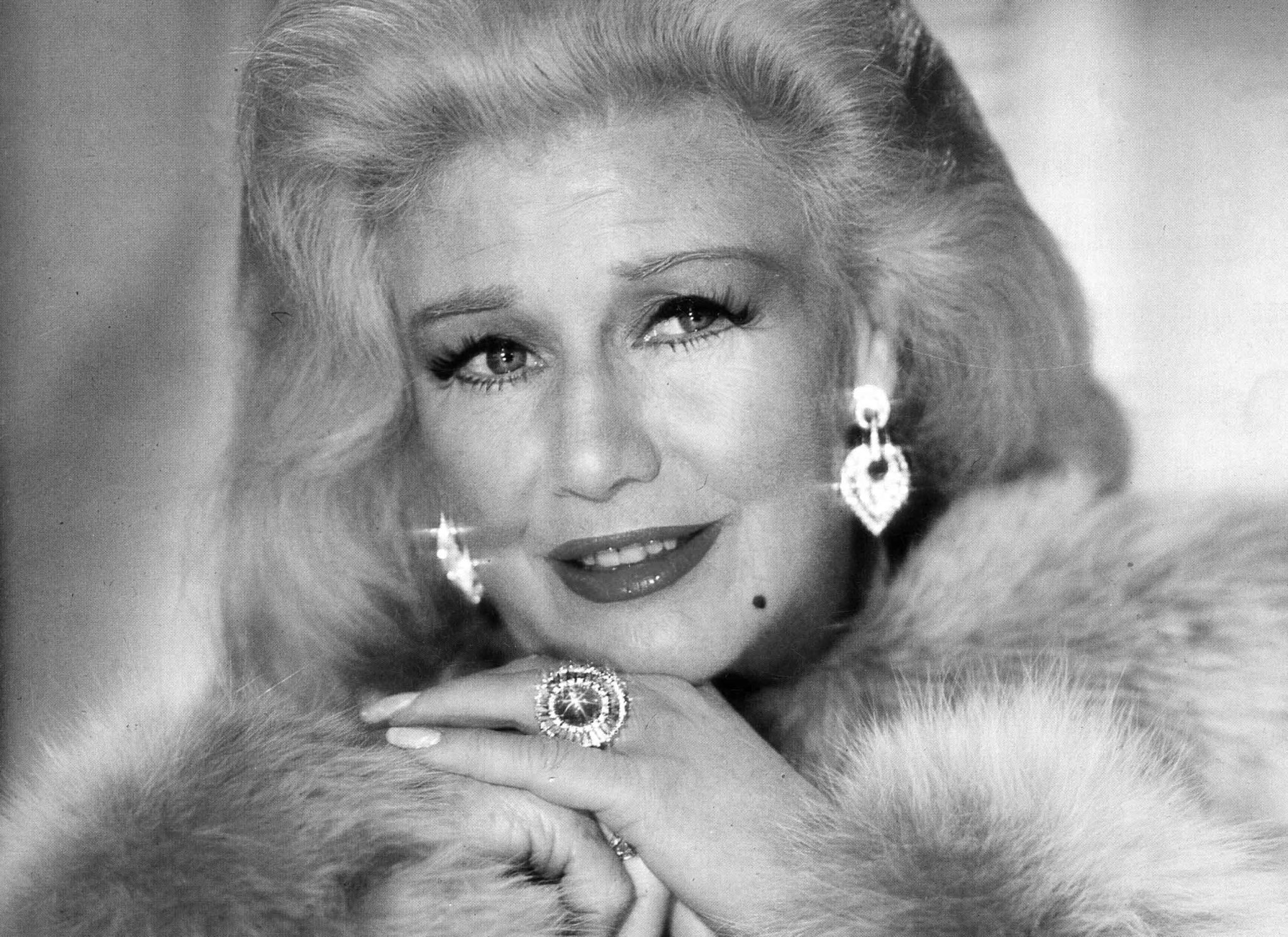 TAM 2280: Designing with Ginger // Missouri Historic Costume and ...